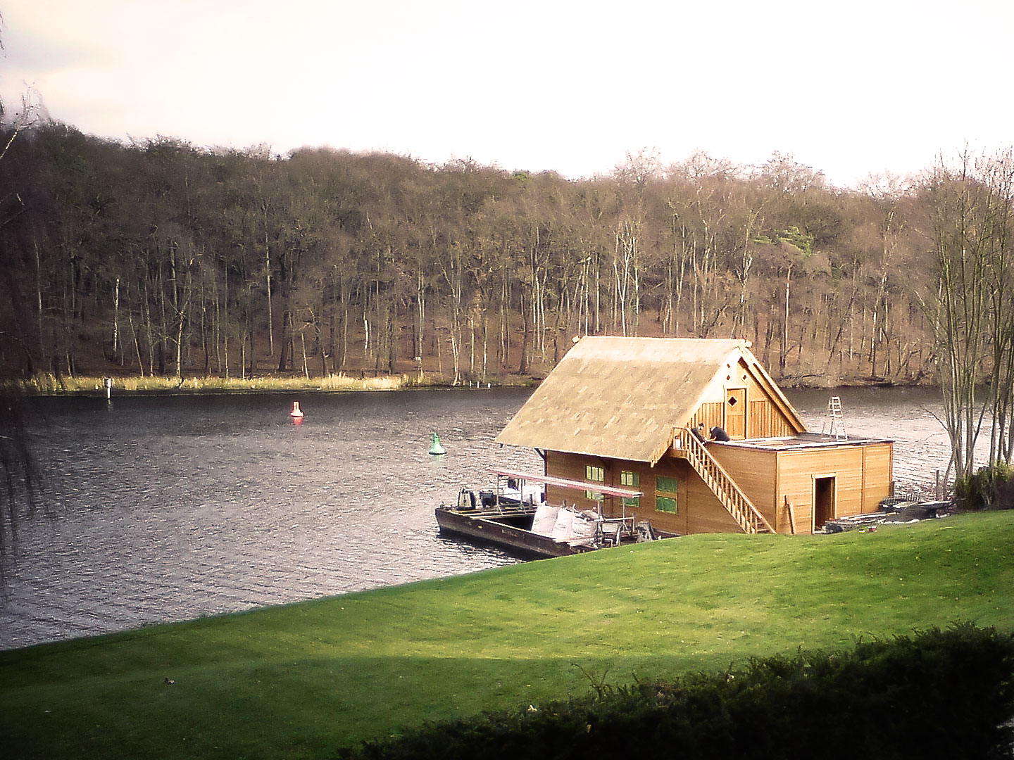 Bootshaus in Potsdam Griebnitzsee - IHR REETDACHDECKER FÜR BERLIN ...